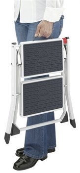 Стремянка-табурет Hailo Mini стальная с резиновым ковриком 2 ступ ...